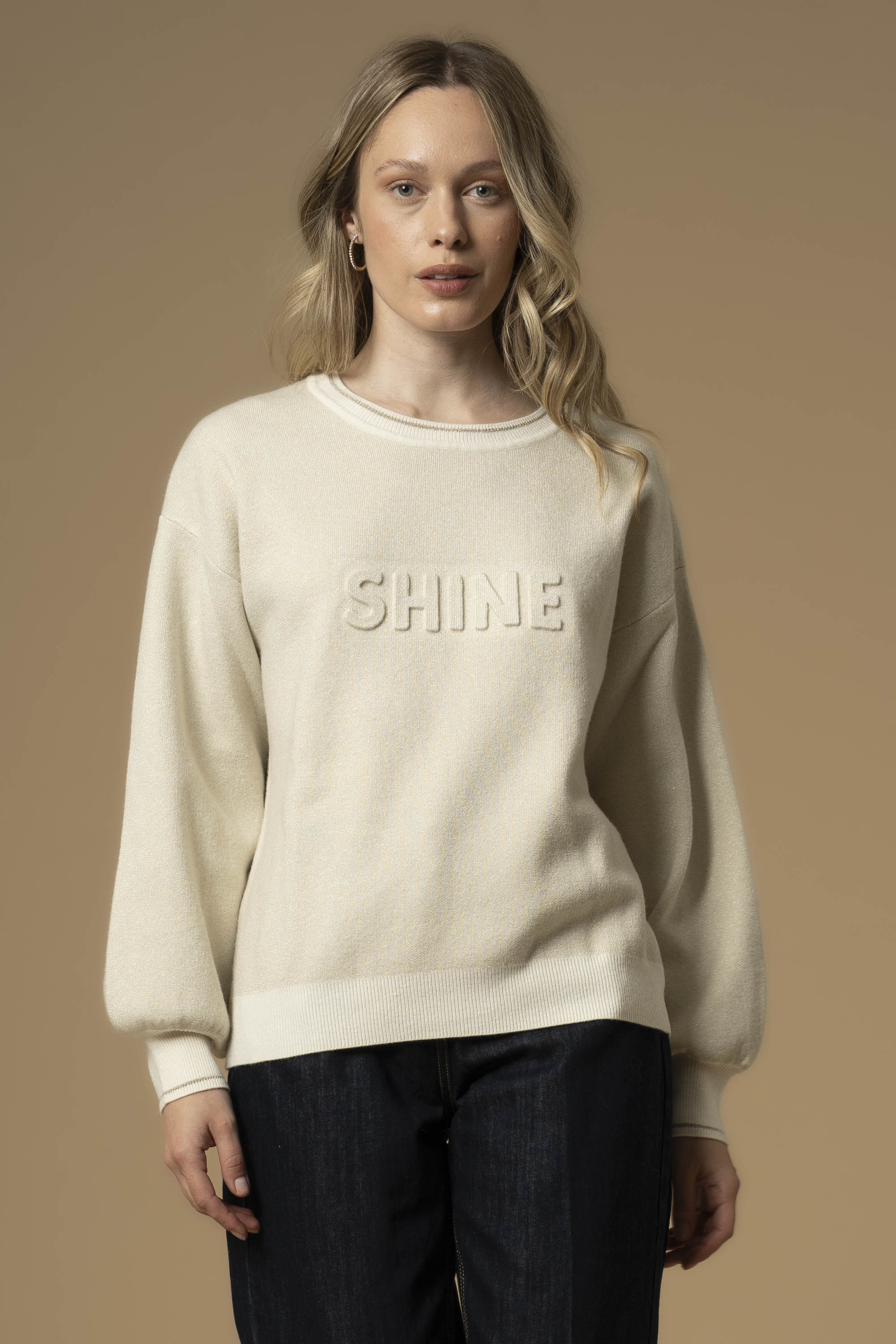 Relaxed chic round neck sweater with motif - Sweater ENNONA | Kocca