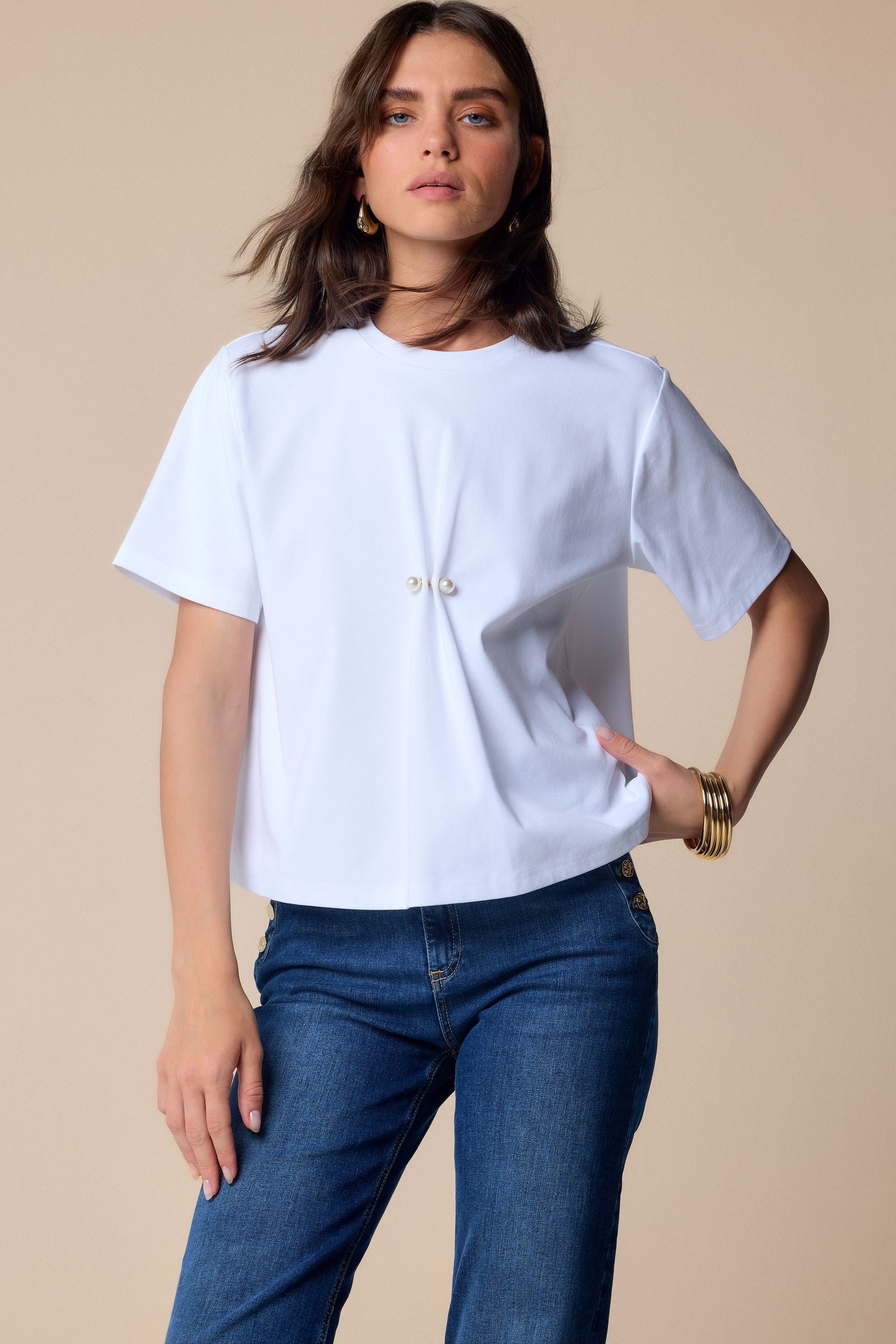 Classic chic white t-shirt with twist - T-shirt FILEA | Kocca