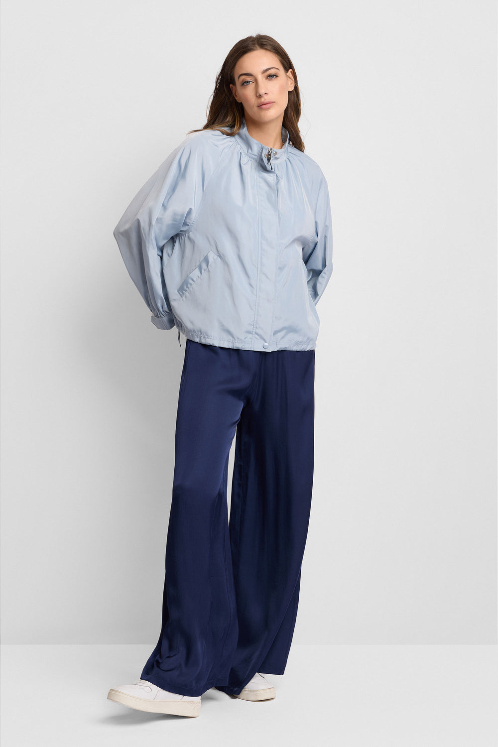 Abbigliamento Donna Elegante: Abiti, Cappotti e Maglieria | Kocca